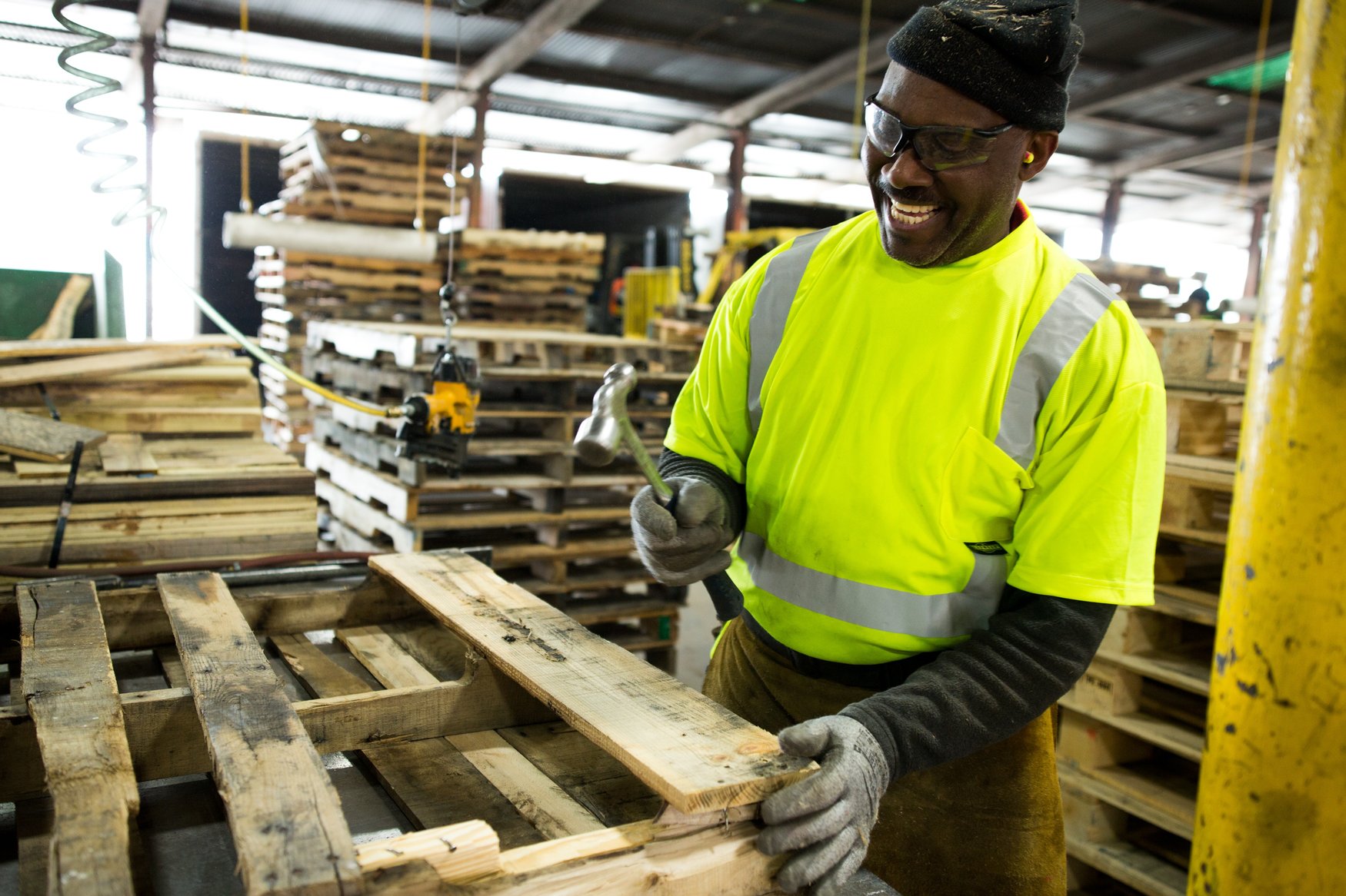 Standard Pallet Size Guide – Dimensions & Types Explained