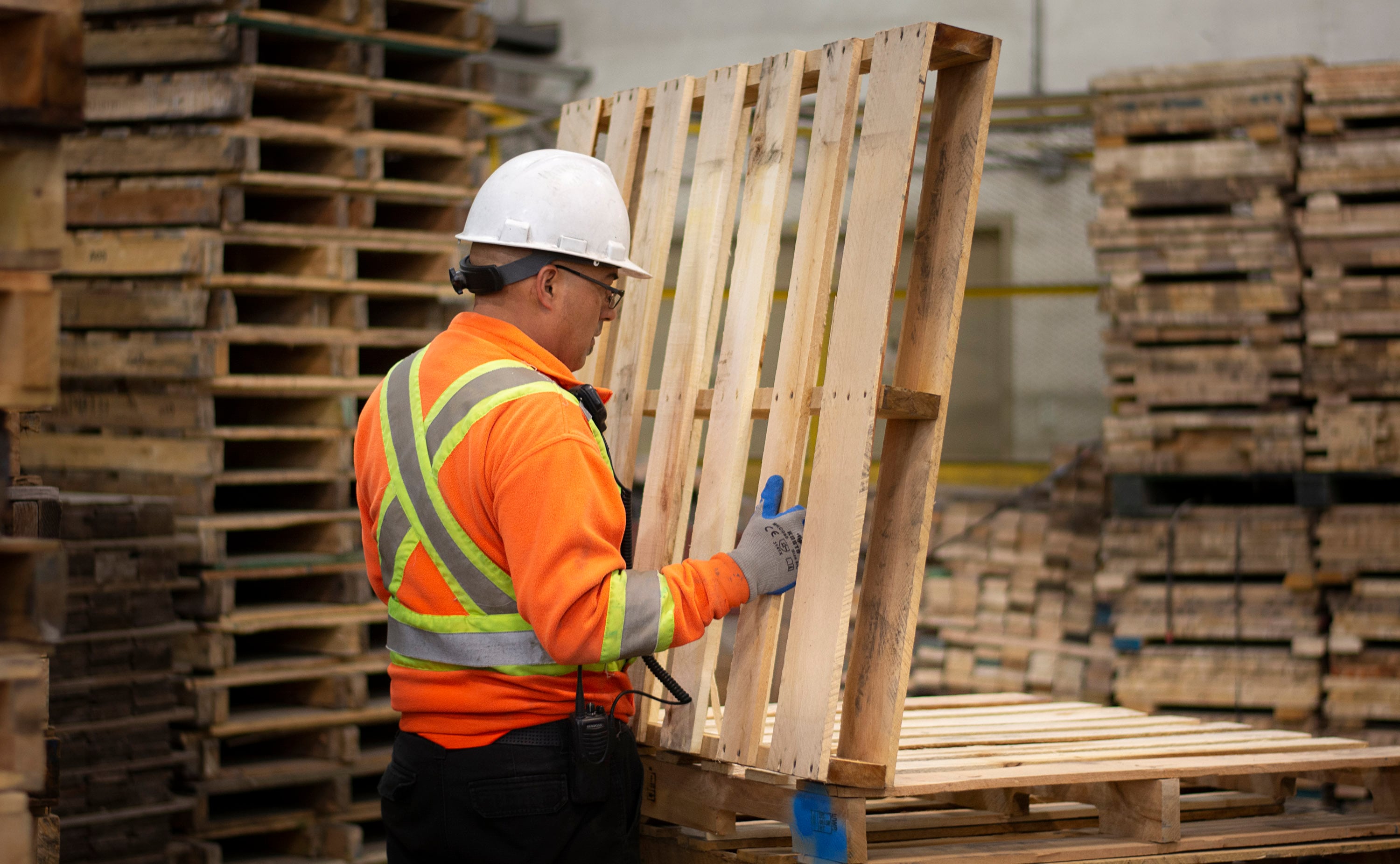 The Industry Standard: Unrivaled Scale for Reliable Pallet Management