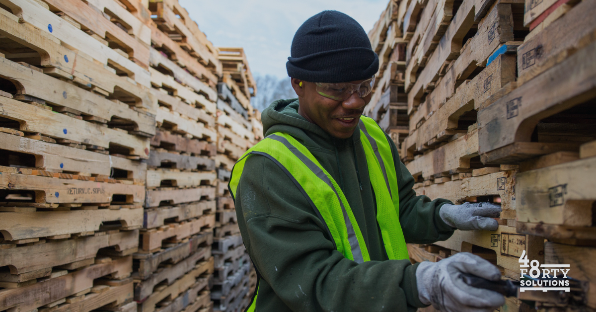 Standard Pallet Size Guide for Milwaukee, WI | 48forty